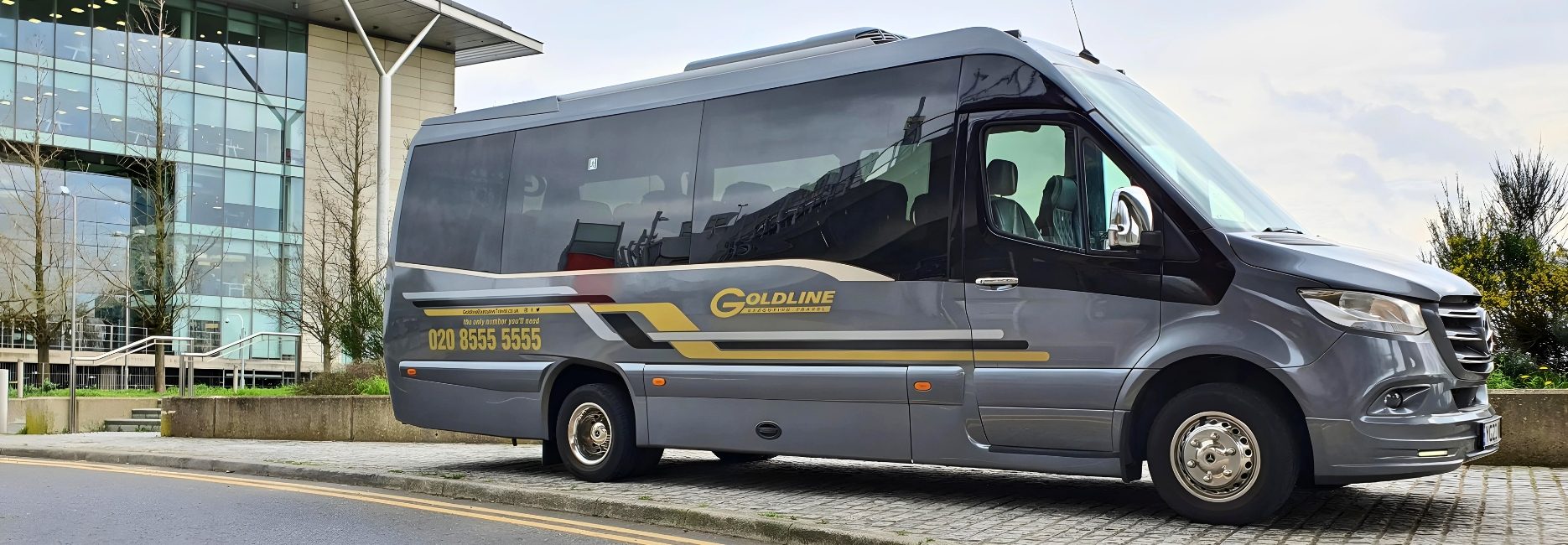 Cheap minibus hire with driver london | Goldline Executive