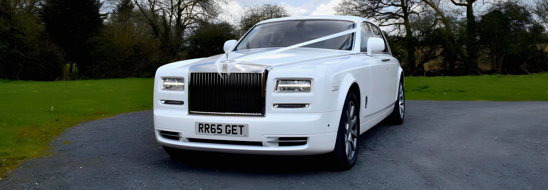 Cheap minibus hire with driver london | Goldline Executive